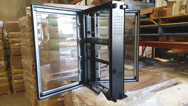 Weatherproof Outdoor TV Screen Protector and Enclosure Cases